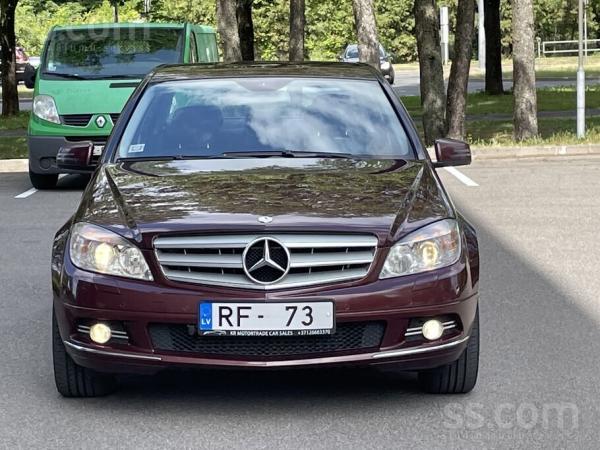 Red Mercedes-Benz C 200 2009 in Riga, with an engine capacity of 2.20 L and mileage of 0 thousand km for 4200 €, photo 3 on AUTOMOTO.COM.LV