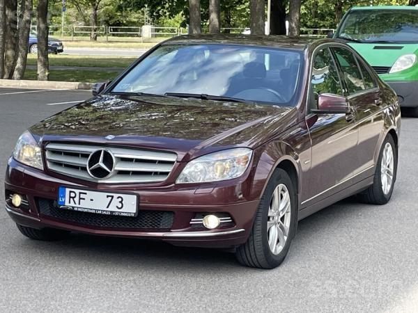 Red Mercedes-Benz C 200 2009 in Riga, with an engine capacity of 2.20 L and mileage of 0 thousand km for 4200 €, photo 4 on AUTOMOTO.COM.LV