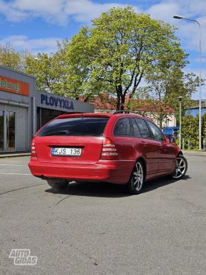 Sarkans Mercedes-Benz C 200 2001 Klaipėda, ar dzinēja tilpumu 1.80 L un nobraukumu 376 tūkst. km par 1200 €, foto 5 vietnē AUTOMOTO.COM.LV
