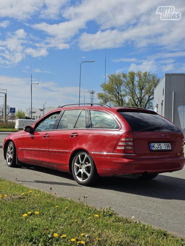 Sarkans Mercedes-Benz C 200 2001 Klaipėda, ar dzinēja tilpumu 1.80 L un nobraukumu 376 tūkst. km par 1200 €, foto 7 vietnē AUTOMOTO.COM.LV