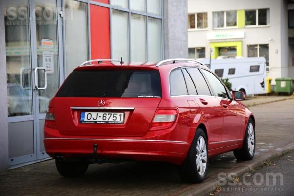 Красный Мерседес Ц 200 2009 в Рига, объемом двигателя 2.20 л и пробегом 359 тыс. км за 4995 €, фото 7 на AUTOMOTO.COM.LV