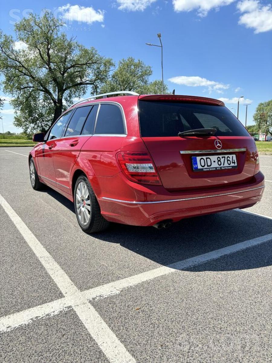 Red Mercedes-Benz C 200 2013 in Riga, with an engine capacity of 2.20 L and mileage of 251 thousand km for 6200 €, photo 6 on AUTOMOTO.COM.LV