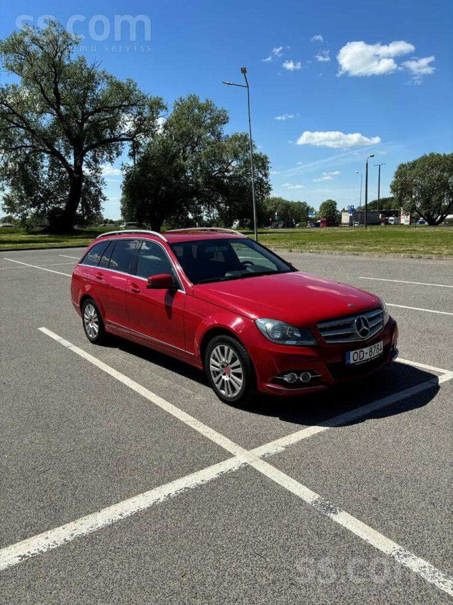 Red Mercedes-Benz C 200 2013 in Riga, with an engine capacity of 2.20 L and mileage of 251 thousand km for 6200 €, photo 22 on AUTOMOTO.COM.LV