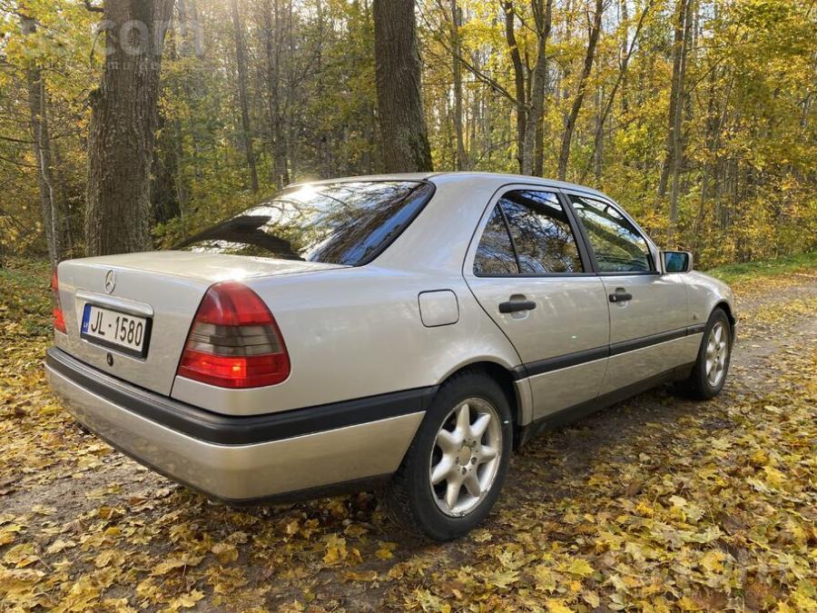 Mercedes-Benz C 200 1996 in Rezekne, with an engine capacity of 2.00 L and mileage of 370 thousand km for 2500 €, photo 5 on AUTOMOTO.COM.LV