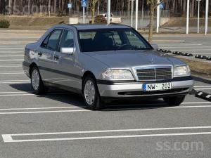 Mercedes-Benz C 200 1996 Rīga, ar dzinēja tilpumu 2.00 L un nobraukumu 165 tūkst. km par 7800 €, foto 4 vietnē AUTOMOTO.COM.LV