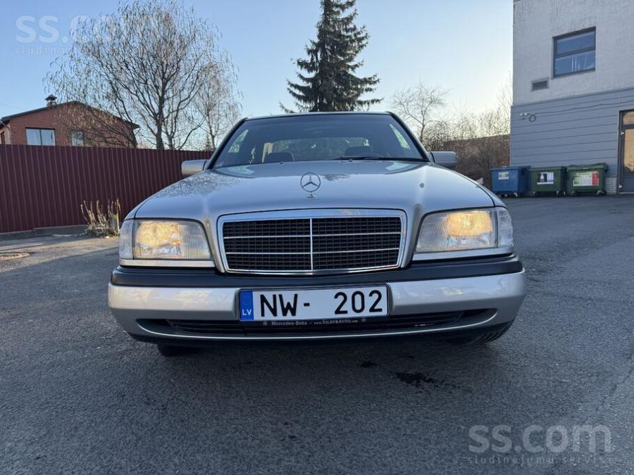 Mercedes-Benz C 200 1996 Rīga, ar dzinēja tilpumu 2.00 L un nobraukumu 165 tūkst. km par 7800 €, foto 9 vietnē AUTOMOTO.COM.LV