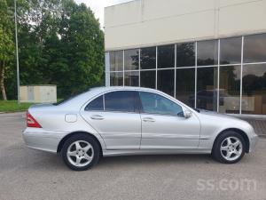 Mercedes-Benz C 200 2002 in Jekabpils, with an engine capacity of 2.00 L and mileage of 269 thousand km for 5490 €, photo 5 on AUTOMOTO.COM.LV