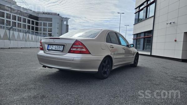 Mercedes-Benz C 200 2002 Rīga, ar dzinēja tilpumu 2.00 L un nobraukumu 231 tūkst. km par 1900 €, foto 3 vietnē AUTOMOTO.COM.LV