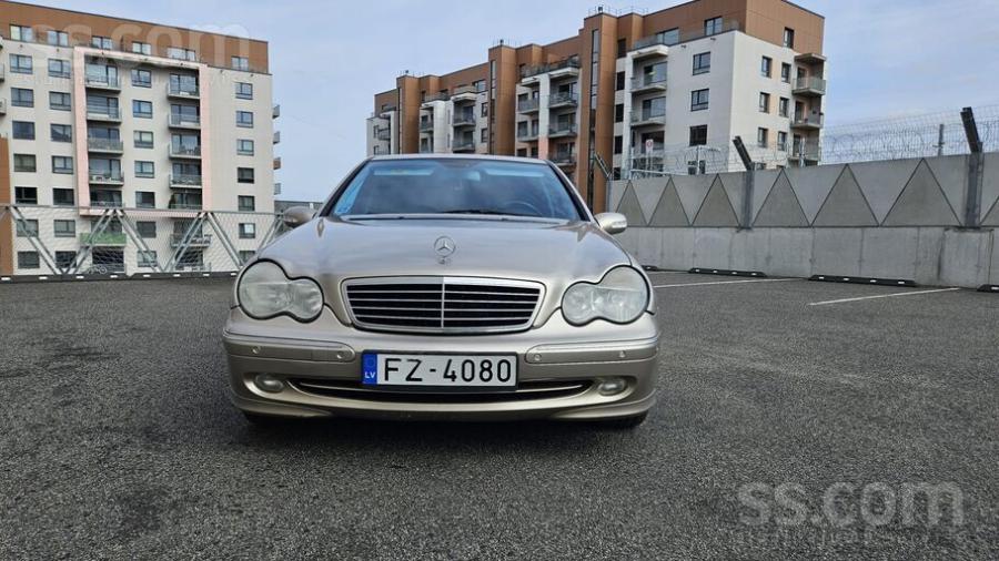 Mercedes-Benz C 200 2002 Rīga, ar dzinēja tilpumu 2.00 L un nobraukumu 231 tūkst. km par 1900 €, foto 8 vietnē AUTOMOTO.COM.LV