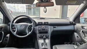 Mercedes-Benz C 200 2002 Rīga, ar dzinēja tilpumu 2.00 L un nobraukumu 231 tūkst. km par 1900 €, foto 9 vietnē AUTOMOTO.COM.LV