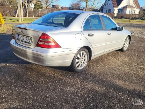 Mercedes-Benz C 200 2002 in Radviliskis, with an engine capacity of 2.10 L and mileage of 365 thousand km for 1000 €, photo 5 on AUTOMOTO.COM.LV