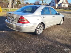 Mercedes-Benz C 200 2002 in Radviliskis, with an engine capacity of 2.10 L and mileage of 365 thousand km for 1000 €, photo 5 on AUTOMOTO.COM.LV
