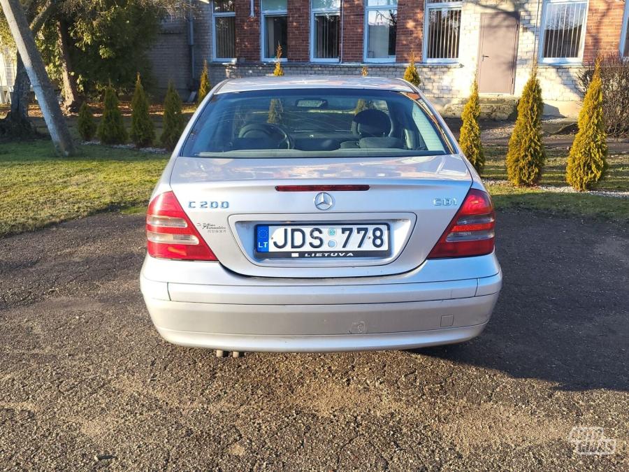 Mercedes-Benz C 200 2002 in Radviliskis, with an engine capacity of 2.10 L and mileage of 365 thousand km for 1000 €, photo 6 on AUTOMOTO.COM.LV