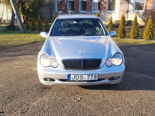Mercedes-Benz C 200 2002 Radviliškis, ar dzinēja tilpumu 2.00 L un nobraukumu 365 tūkst. km par 999 €, foto 3 vietnē AUTOMOTO.COM.LV