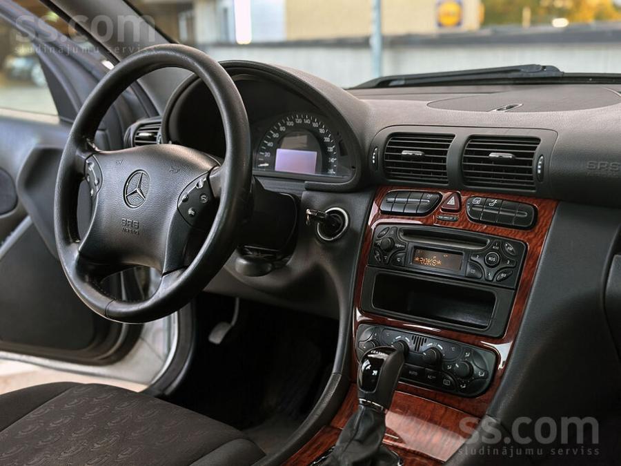 Mercedes-Benz C 200 2003 Rīga, ar dzinēja tilpumu 2.20 L un nobraukumu 291 tūkst. km par 2250 €, foto 16 vietnē AUTOMOTO.COM.LV