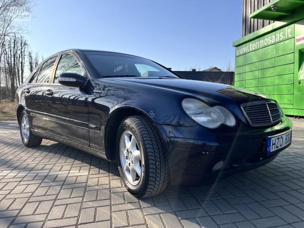 Mercedes-Benz C 200 2003 Kauņa, ar dzinēja tilpumu 2.10 L un nobraukumu 300 tūkst. km par 1299 €, foto 8 vietnē AUTOMOTO.COM.LV