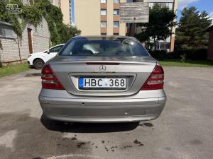 Mercedes-Benz C 200 2003 Kauņa, ar dzinēja tilpumu 2.00 L un nobraukumu 188 tūkst. km par 950 €, foto 5 vietnē AUTOMOTO.COM.LV