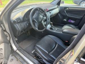 Mercedes-Benz C 200 2003 Kauņa, ar dzinēja tilpumu 2.00 L un nobraukumu 188 tūkst. km par 950 €, foto 9 vietnē AUTOMOTO.COM.LV
