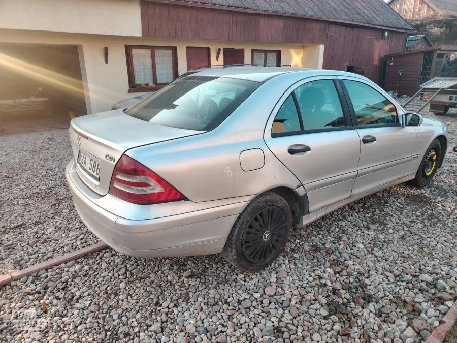 Mercedes-Benz C 200 2004 Marijampole, ar dzinēja tilpumu 2.20 L un nobraukumu 1 tūkst. km par 700 €, foto 4 vietnē AUTOMOTO.COM.LV