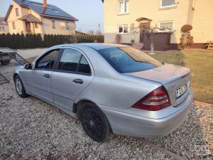 Mercedes-Benz C 200 2004 Marijampole, ar dzinēja tilpumu 2.20 L un nobraukumu 1 tūkst. km par 700 €, foto 6 vietnē AUTOMOTO.COM.LV