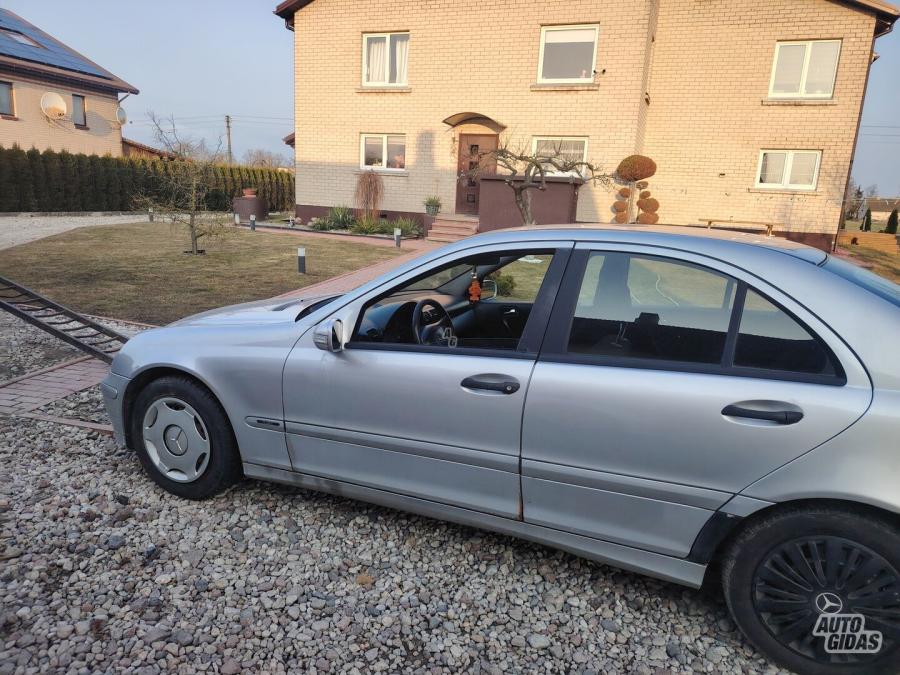 Mercedes-Benz C 200 2004 Marijampole, ar dzinēja tilpumu 2.20 L un nobraukumu 1 tūkst. km par 700 €, foto 7 vietnē AUTOMOTO.COM.LV