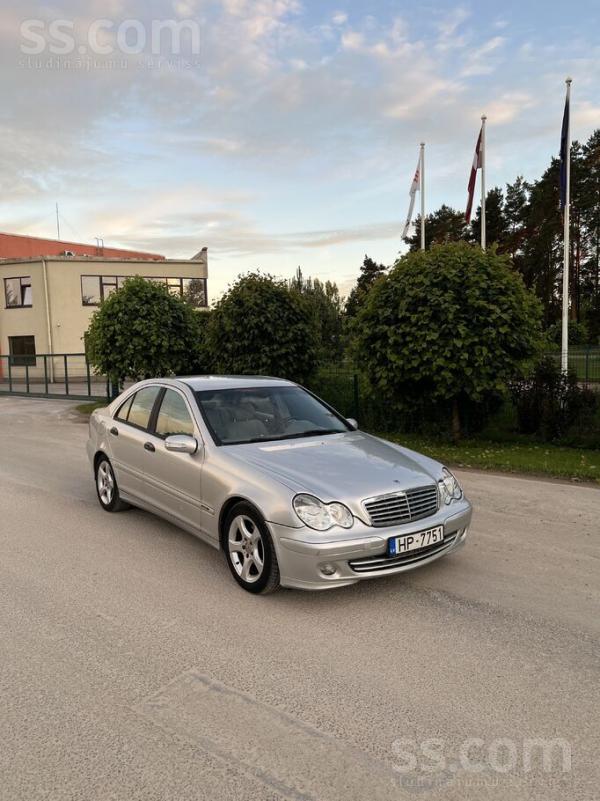 Mercedes-Benz C 200 2004 Rīga, ar dzinēja tilpumu 2.20 L un nobraukumu 296 tūkst. km par 1699 €, foto 1 vietnē AUTOMOTO.COM.LV