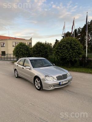 Mercedes-Benz C 200 2004 Rīga, ar dzinēja tilpumu 2.20 L un nobraukumu 296 tūkst. km par 1699 €, foto  vietnē AUTOMOTO.COM.LV