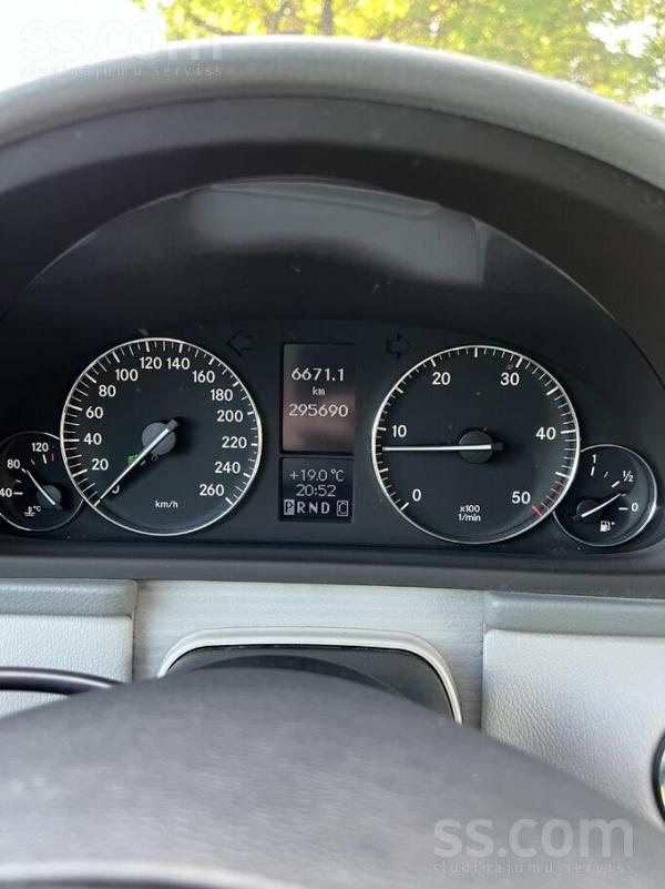 Mercedes-Benz C 200 2004 Rīga, ar dzinēja tilpumu 2.20 L un nobraukumu 296 tūkst. km par 1699 €, foto 4 vietnē AUTOMOTO.COM.LV