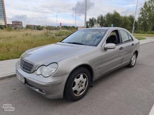 Mercedes-Benz C 200 2004 Klaipėda, ar dzinēja tilpumu 1.80 L un nobraukumu 169 tūkst. km par 1200 €, foto  vietnē AUTOMOTO.COM.LV