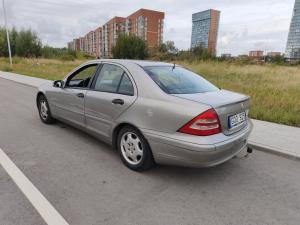 Mercedes-Benz C 200 2004 Klaipėda, ar dzinēja tilpumu 1.80 L un nobraukumu 169 tūkst. km par 1200 €, foto 4 vietnē AUTOMOTO.COM.LV