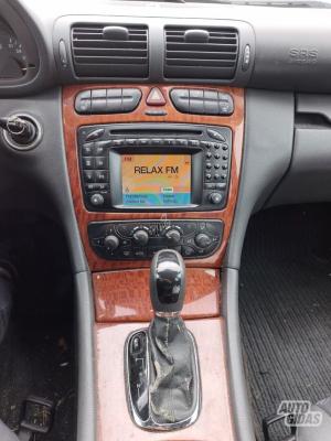 Mercedes-Benz C 200 2004 Klaipėda, ar dzinēja tilpumu 1.80 L un nobraukumu 169 tūkst. km par 1200 €, foto 6 vietnē AUTOMOTO.COM.LV