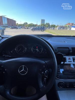 Mercedes-Benz C 200 2005 Klaipėda, ar dzinēja tilpumu 2.10 L un nobraukumu 510 tūkst. km par 1250 €, foto 11 vietnē AUTOMOTO.COM.LV