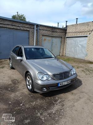 Mercedes-Benz C 200 2006 in Vilnius, with an engine capacity of 1.80 L and mileage of 373 thousand km for 850 €, photo  on AUTOMOTO.COM.LV
