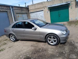 Мерседес Ц 200 2006 в Вильнюс, объемом двигателя 1.80 л и пробегом 373 тыс. км за 850 €, фото 3 на AUTOMOTO.COM.LV