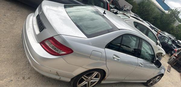 Mercedes-Benz C 200 2008 Klaipėda, ar dzinēja tilpumu 2.00 L un nobraukumu 495 tūkst. km par 2350 €, foto 3 vietnē AUTOMOTO.COM.LV