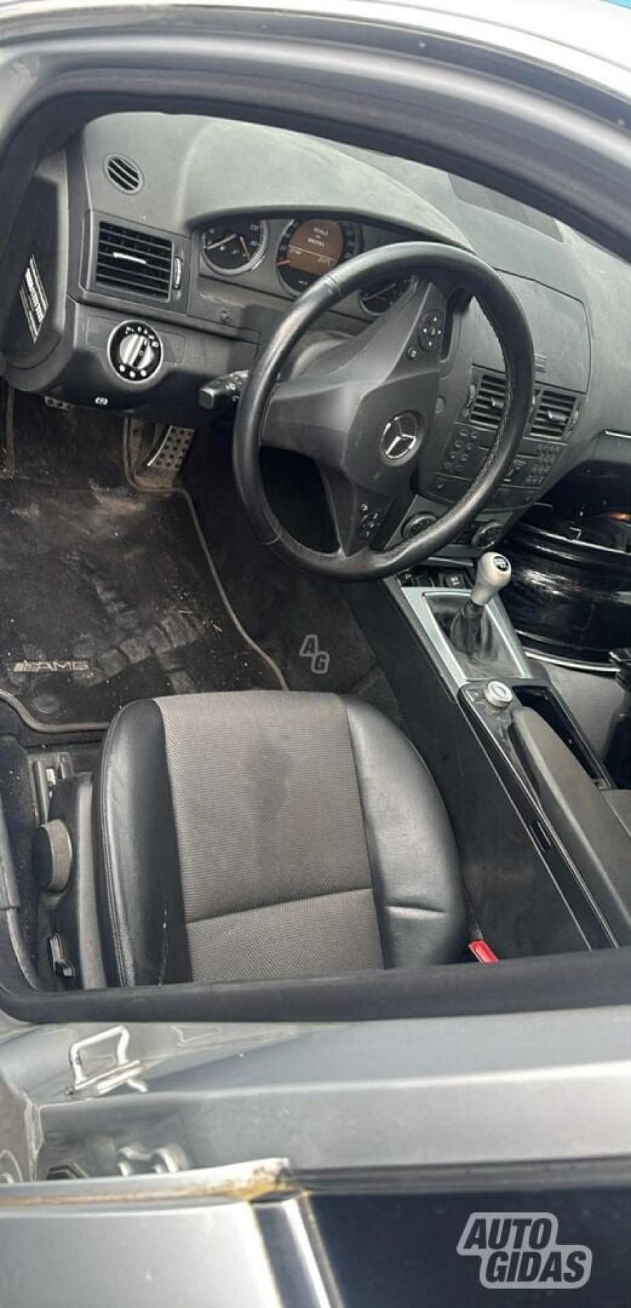 Mercedes-Benz C 200 2008 Klaipėda, ar dzinēja tilpumu 2.00 L un nobraukumu 495 tūkst. km par 2350 €, foto 6 vietnē AUTOMOTO.COM.LV
