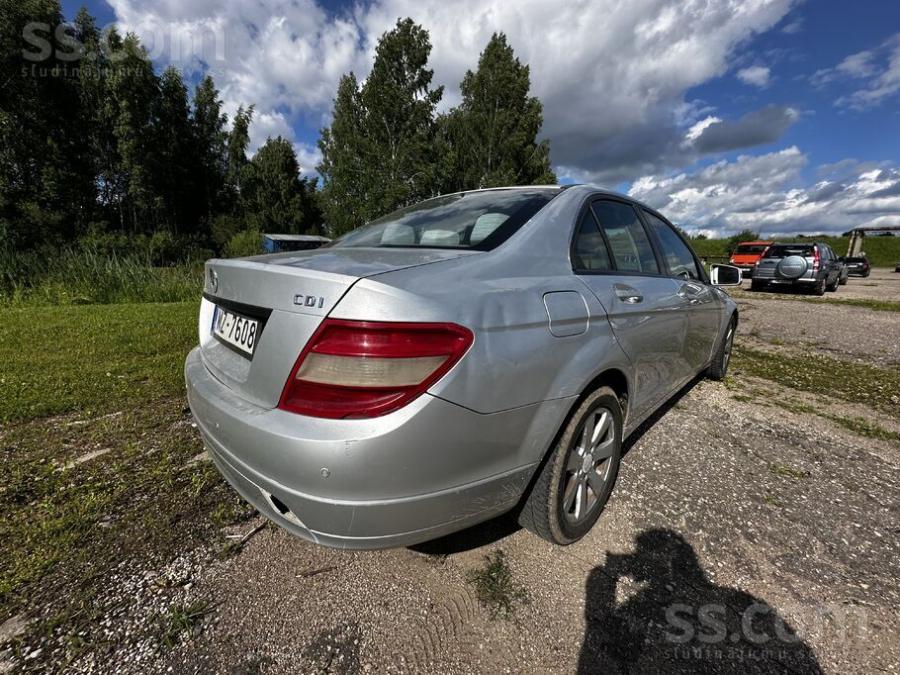 Mercedes-Benz C 200 2008 Daugavpils, ar dzinēja tilpumu 2.10 L un nobraukumu 171 tūkst. km par 3350 €, foto 6 vietnē AUTOMOTO.COM.LV