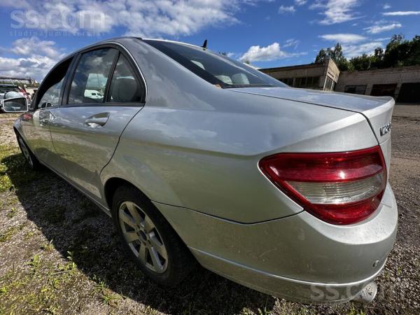 Mercedes-Benz C 200 2008 in Daugavpils, with an engine capacity of 2.10 L and mileage of 171 thousand km for 3350 €, photo 7 on AUTOMOTO.COM.LV