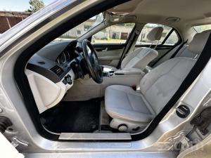 Mercedes-Benz C 200 2008 Daugavpils, ar dzinēja tilpumu 2.10 L un nobraukumu 171 tūkst. km par 3350 €, foto 10 vietnē AUTOMOTO.COM.LV