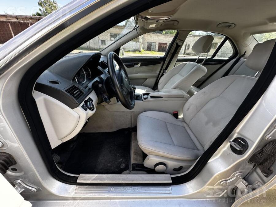 Mercedes-Benz C 200 2008 Daugavpils, ar dzinēja tilpumu 2.10 L un nobraukumu 171 tūkst. km par 3350 €, foto 10 vietnē AUTOMOTO.COM.LV