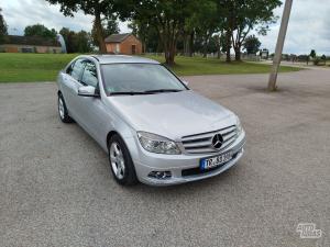 Mercedes-Benz C 200 2009 Vilkaviškis, ar dzinēja tilpumu 2.00 L un nobraukumu 287 tūkst. km par 4000 €, foto 3 vietnē AUTOMOTO.COM.LV