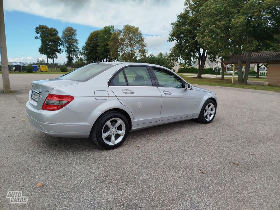 Mercedes-Benz C 200 2009 Vilkaviškis, ar dzinēja tilpumu 2.00 L un nobraukumu 287 tūkst. km par 4000 €, foto 7 vietnē AUTOMOTO.COM.LV