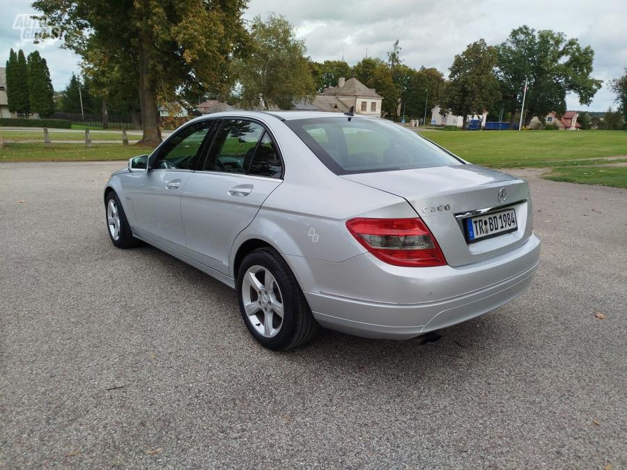 Mercedes-Benz C 200 2009 Vilkaviškis, ar dzinēja tilpumu 2.00 L un nobraukumu 287 tūkst. km par 4000 €, foto 8 vietnē AUTOMOTO.COM.LV