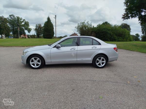 Mercedes-Benz C 200 2009 in Vilkaviskis, with an engine capacity of 2.00 L and mileage of 287 thousand km for 4000 €, photo 9 on AUTOMOTO.COM.LV