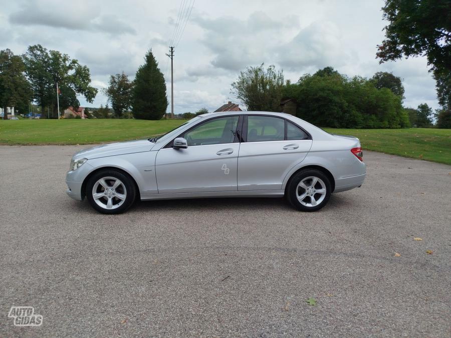 Mercedes-Benz C 200 2009 Vilkaviškis, ar dzinēja tilpumu 2.00 L un nobraukumu 287 tūkst. km par 4000 €, foto 9 vietnē AUTOMOTO.COM.LV