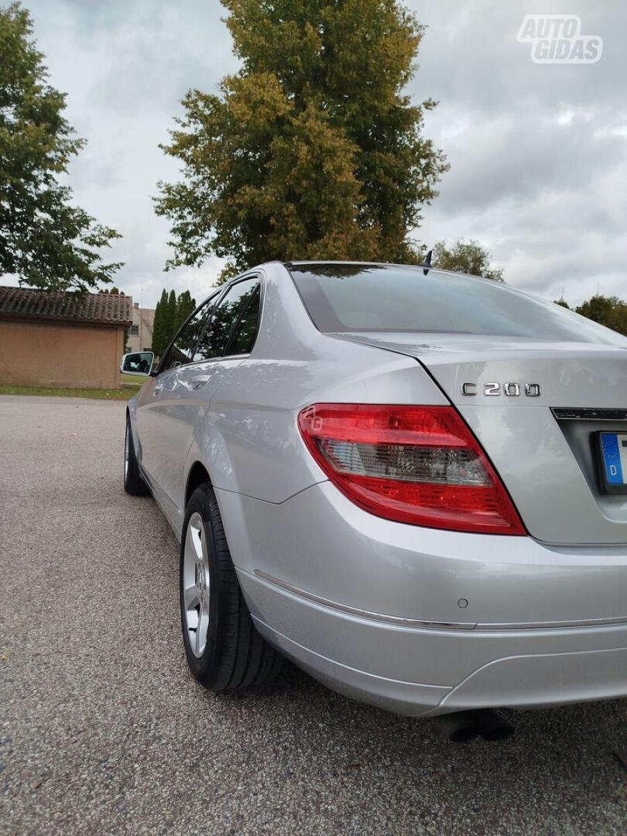 Mercedes-Benz C 200 2009 Vilkaviškis, ar dzinēja tilpumu 2.00 L un nobraukumu 287 tūkst. km par 4000 €, foto 11 vietnē AUTOMOTO.COM.LV