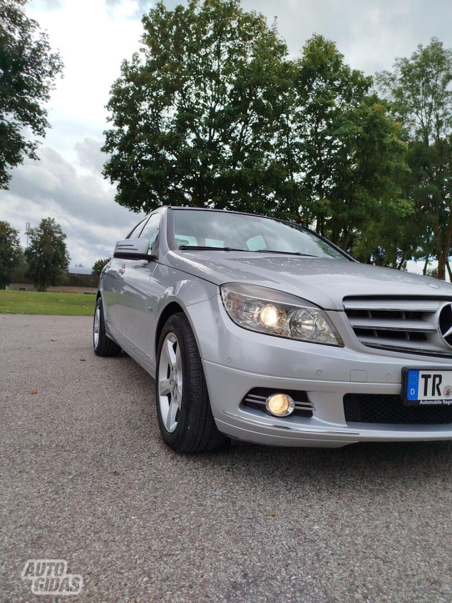 Mercedes-Benz C 200 2009 Vilkaviškis, ar dzinēja tilpumu 2.00 L un nobraukumu 287 tūkst. km par 4000 €, foto 13 vietnē AUTOMOTO.COM.LV