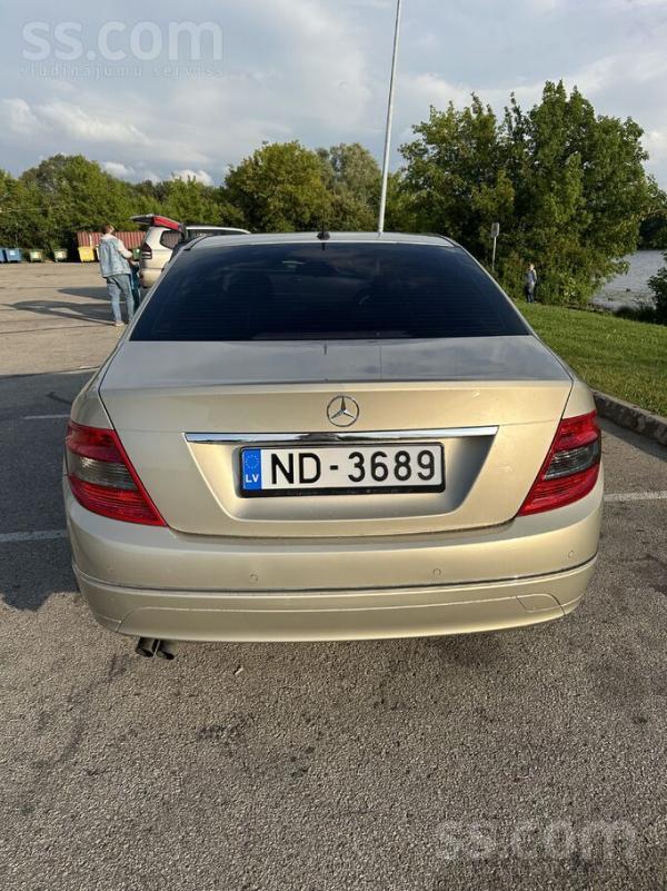 Mercedes-Benz C 200 2010 in Riga, with an engine capacity of 2.00 L and mileage of 251 thousand km for 5900 €, photo 4 on AUTOMOTO.COM.LV