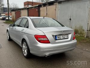 Mercedes-Benz C 200 2011 Rīga, ar dzinēja tilpumu 1.80 L un nobraukumu 201 tūkst. km par 6700 €, foto 3 vietnē AUTOMOTO.COM.LV