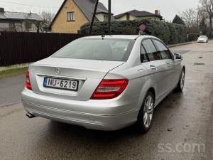 Mercedes-Benz C 200 2011 Rīga, ar dzinēja tilpumu 1.80 L un nobraukumu 201 tūkst. km par 6700 €, foto 4 vietnē AUTOMOTO.COM.LV